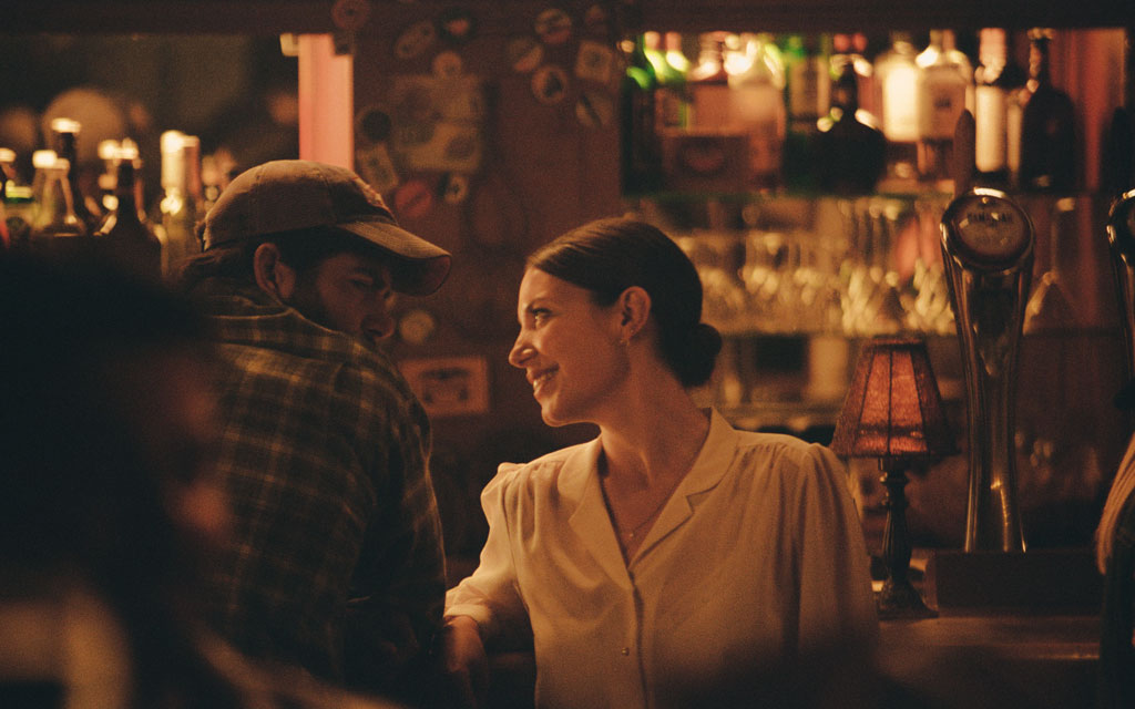 Cineplex.com | Les 5 points forts de Simple comme Sylvain de Monia Chokri